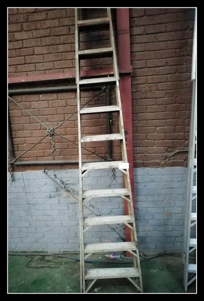 ALUMINIUM LADDER (3M) ONLINE ELECTRICAL & ENGINEERING WORKSHOP AUCTION ...